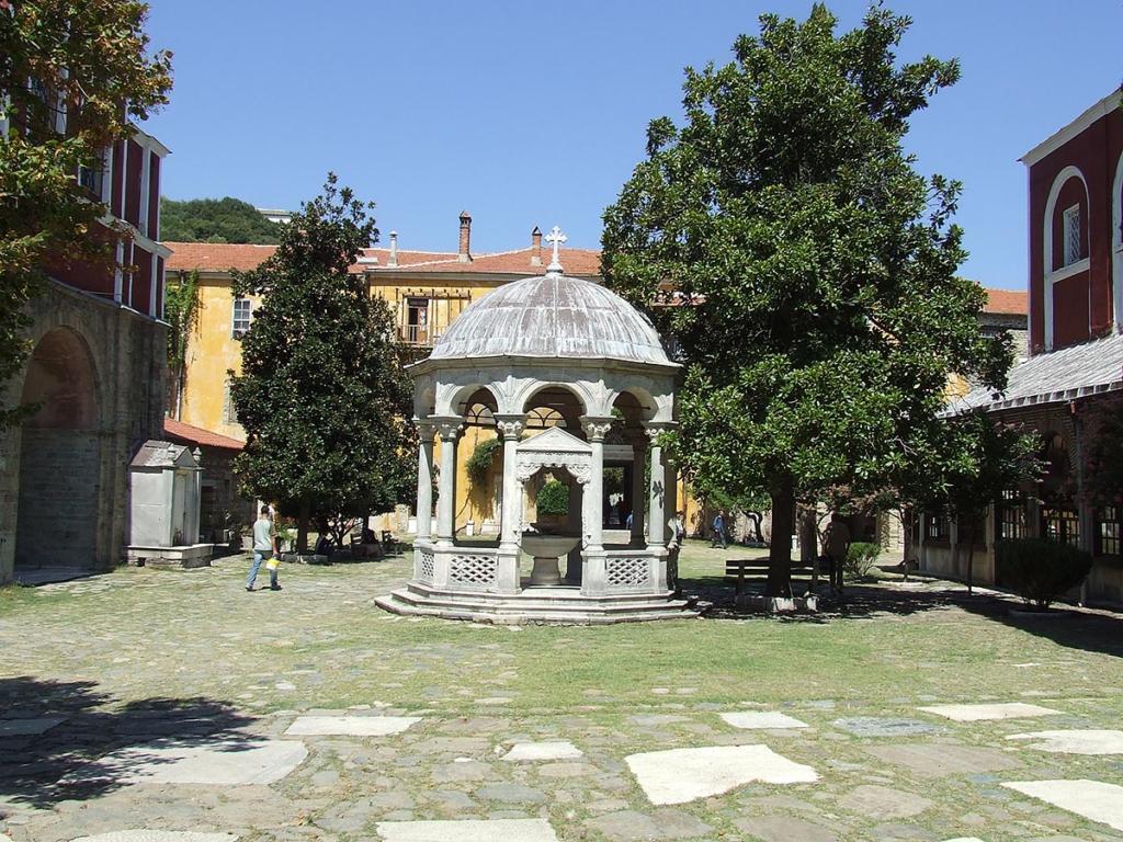 ΙΕΡΑ ΜΟΝΗ ΙΒΗΡΩΝ – Krites Travel