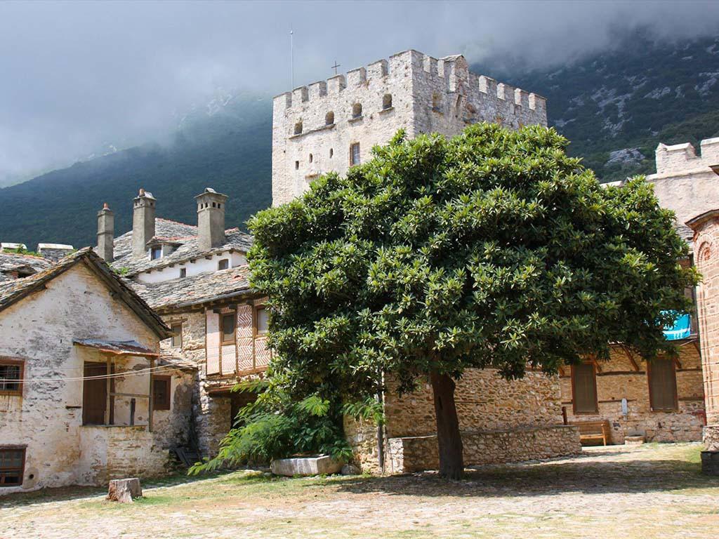 ΙΕΡΑ ΜΟΝΗ ΜΕΓΙΣΤΗΣ ΛΑΥΡΑΣ – Krites Travel