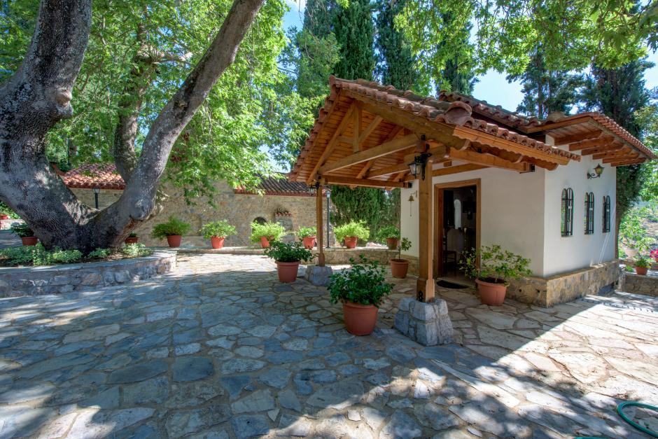 ΙΕΡΑ ΜΟΝΗ ΑΓ. ΙΩΑΝΝΟΥ ΘΕΟΛΟΓΟΥ – ΜΑΖΑΡΑΚΙ – Krites Travel