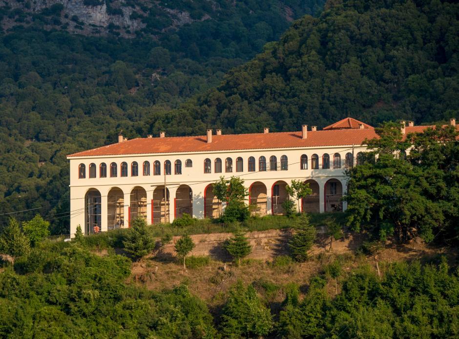 ΙΕΡΑ ΜΟΝΗ ΑΓΙΑΣ ΛΑΥΡΑΣ – Krites Travel